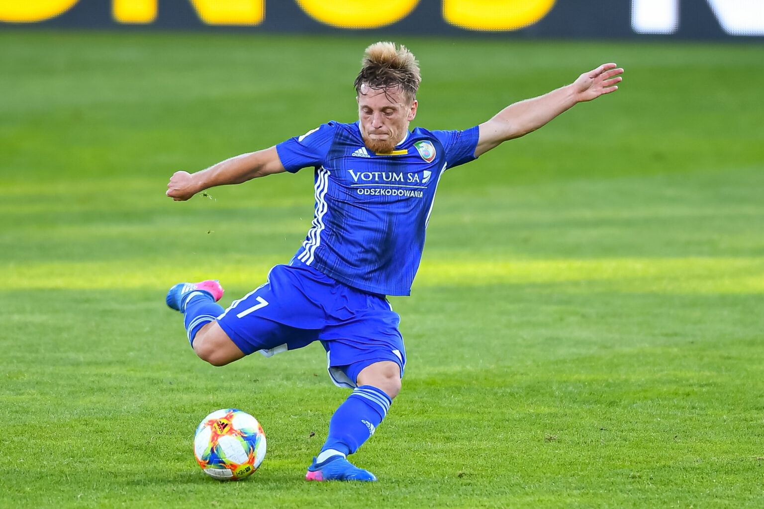 Who is the Shortest Soccer Player? Unveiling the Dynamo of 2024 - Owlgen